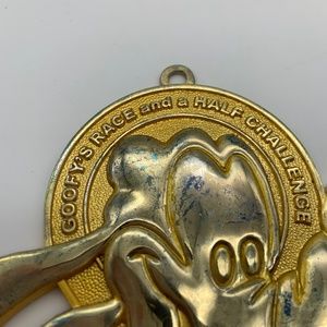 Disney | Accents | Disney Goofys Race And A Half Challenge 208 Gold ...